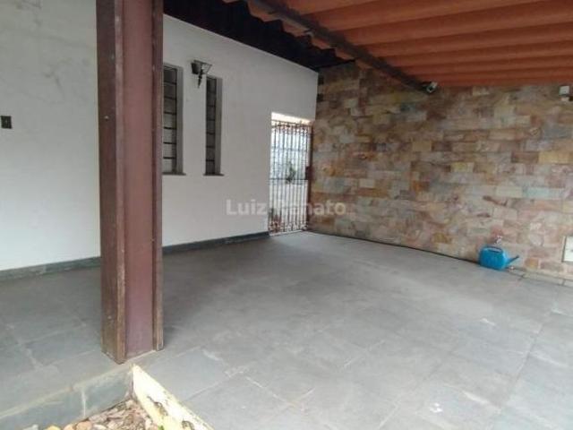 Casa à venda no bairro Santo Antônio