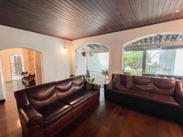 Casa à venda no bairro Saúde | 5 quartos