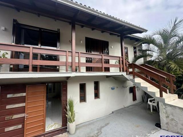 Casa à venda no bairro Serrano