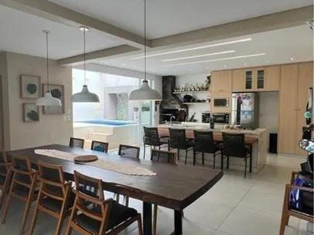 Casa à venda no bairro Setor Castelo Branco em Goiânia/GO