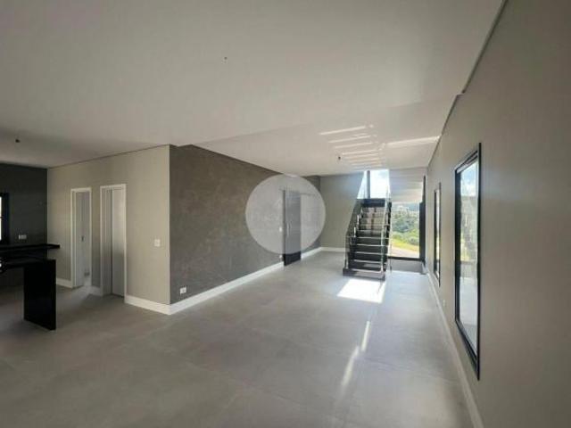 Casa à venda no bairro Sítio do Rosário em Santana de Parnaíba/SP