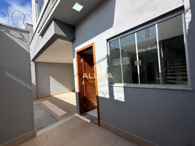 Casa à venda no bairro Tiradentes Conselheiro Lafaiete/MG