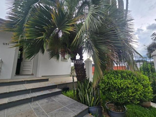 Casa à venda no bairro Universitário Caxias do Sul/RS
