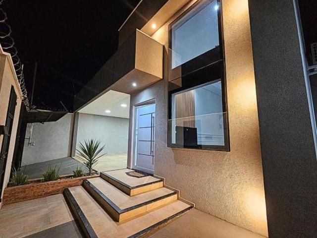 Casa à venda no bairro Universitário em Campo Grande/MS