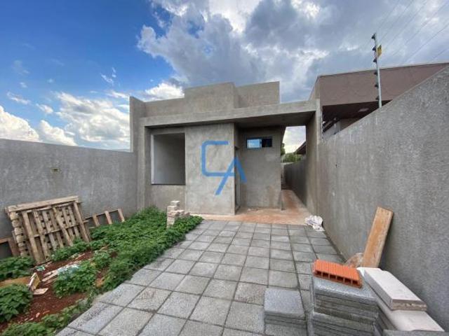 Casa à venda no bairro Veneza em Cascavel/PR