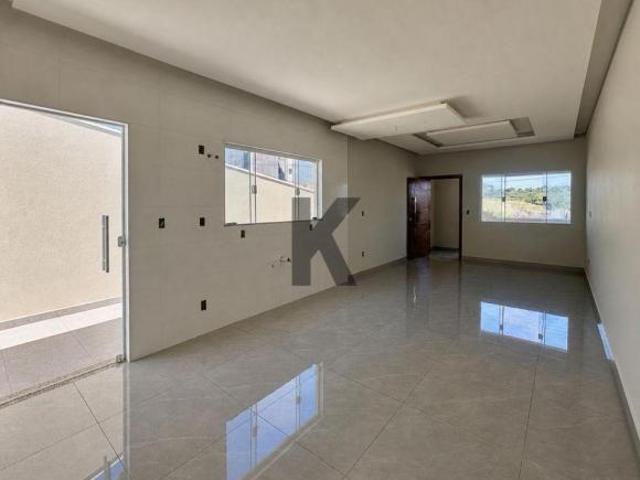 Casa a venda no Bairro Vergani com 141 m² de área construída em Pouso Alegre