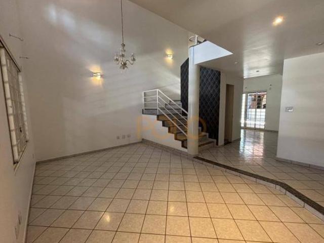 Casa à venda no bairro Vigilato Pereira em Uberlândia