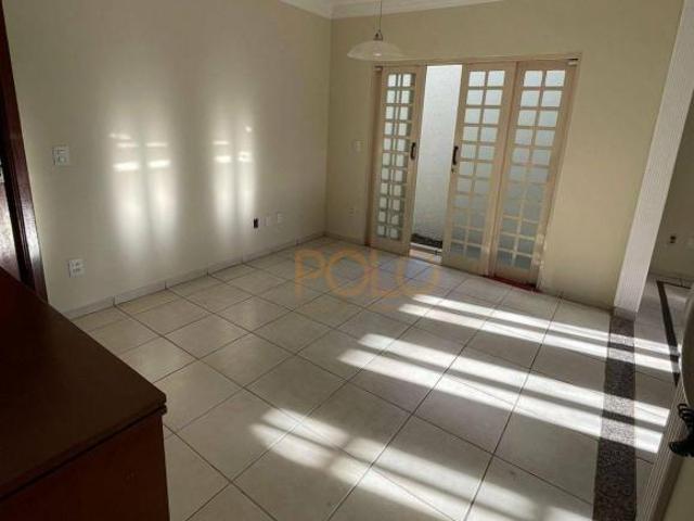 Casa à venda no bairro Vigilato Pereira em Uberlândia
