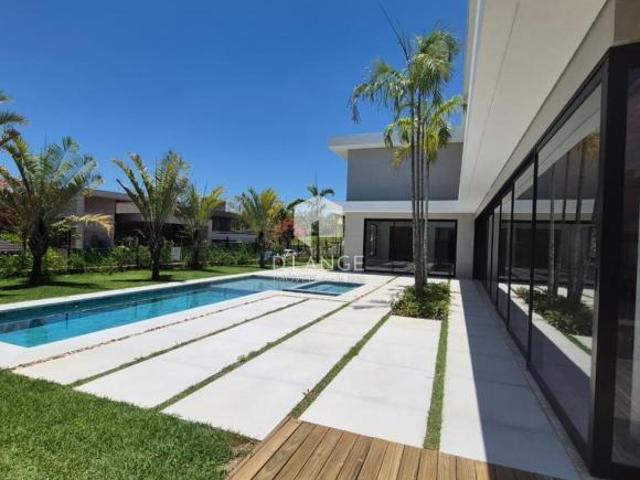Casa à venda no bairro Vila Brandina em Campinas