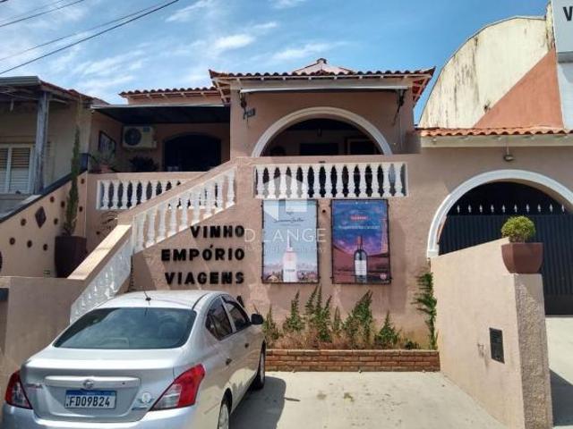 Casa à venda no bairro Vila Marieta em Campinas