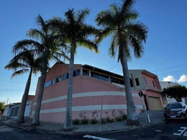 Casa á venda no bairro Vila Scarabucci