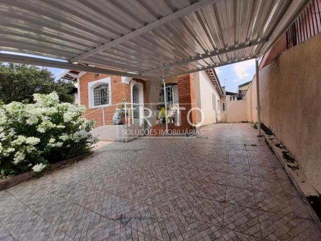 Casa à venda no Bairro Vila Teixeira, com 3 quartos
