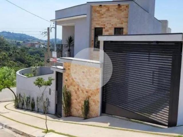 Casa à venda no bairro Villas do Jaguari em Santana de Parnaíba/SP