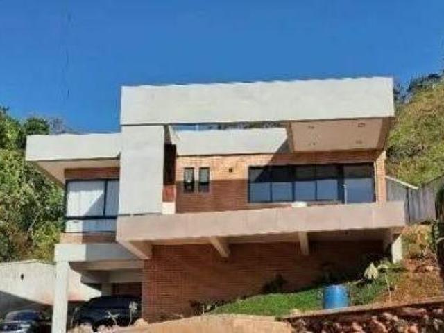 Casa à venda no bairro Ville de Montagne