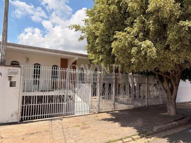 Casa à venda no bairro Vitória Regia/Cecap em Valinhos na Davanti Imóveis