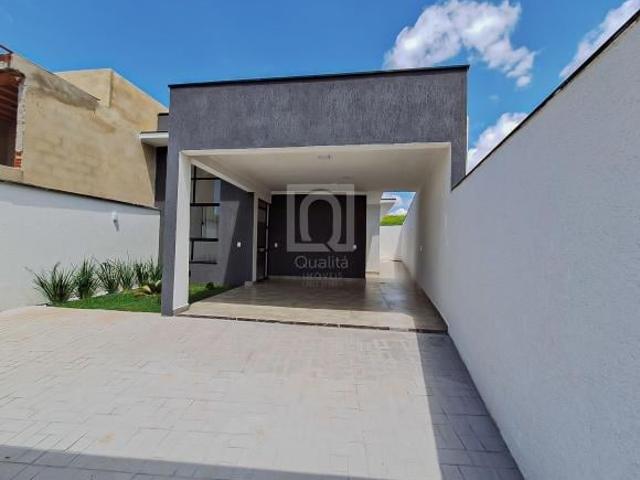 Casa à venda no bairro Vivalegro, Votorantim | 3 quartos e piscina