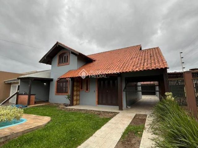 Casa à venda no bairro Zona Nova Tramandaí 400m do mar