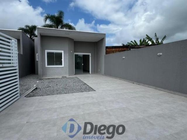 Casa à venda no Balneário Canoas – Conforto e praticidade para você!