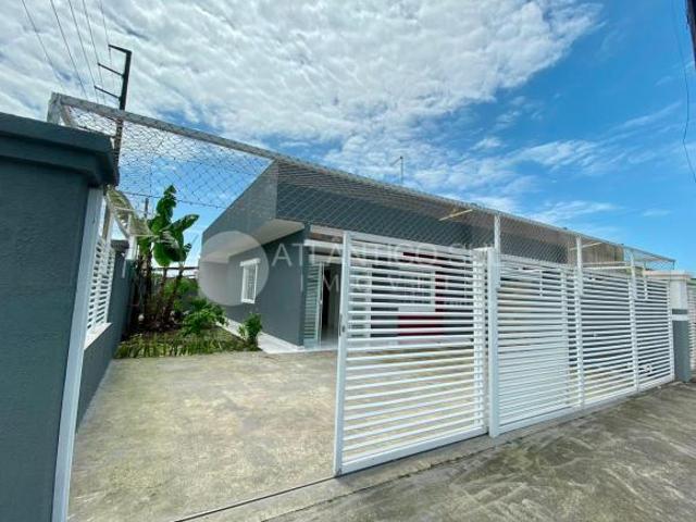 Casa à Venda no Balneário Canoas, PONTAL DO PARANA PR