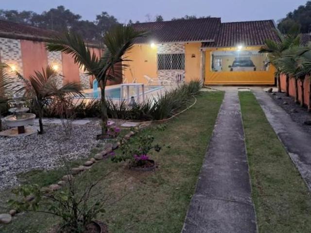 Casa à venda no Balneário Eliane