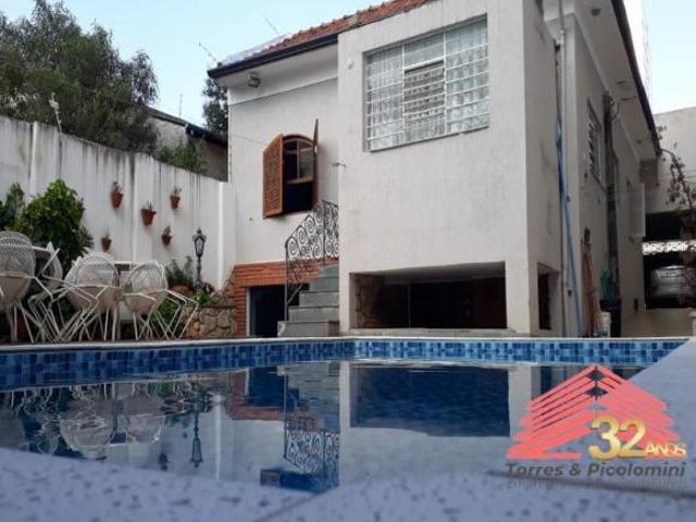 Casa a venda no Belenzinho com 300 metros 03 dormitórios 06 vagas churrasqueira e piscina, aceita pe