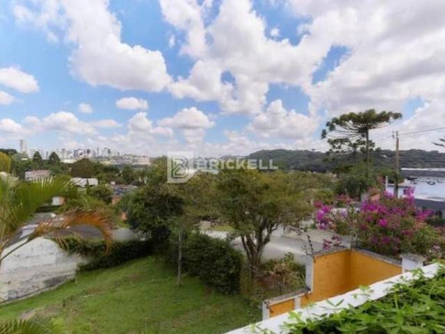 Casa à venda no Bigorrilho, Curitiba: 4 quartos, 3 suítes, R$2,7 mi