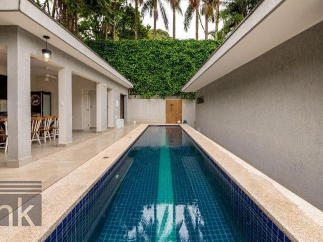 Casa à Venda no Brooklin 340m², 5 Suítes, 6 vagas por R$ 5.200.000,00 São Paulo/SP