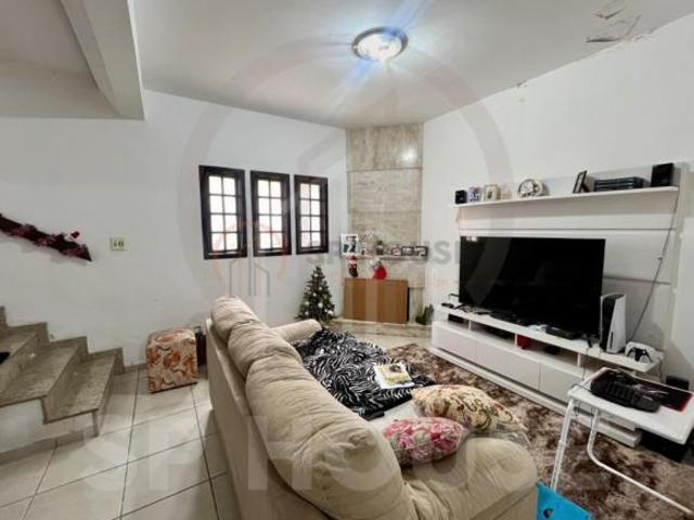 Casa à venda no Brooklin, 4 quartos, 3 salas, 5 banheiros, 4 vagas de garagem, 214m²