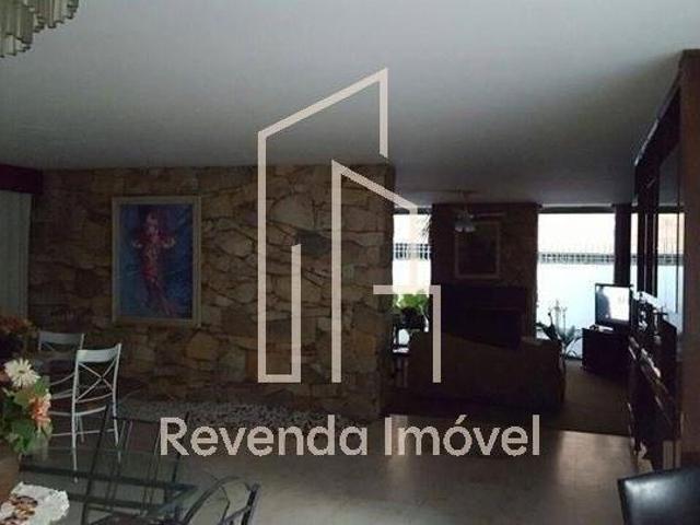 Casa à venda no Brooklin com 984m² 4 dormitórios 1 suíte 4 banheiros 10 vagas