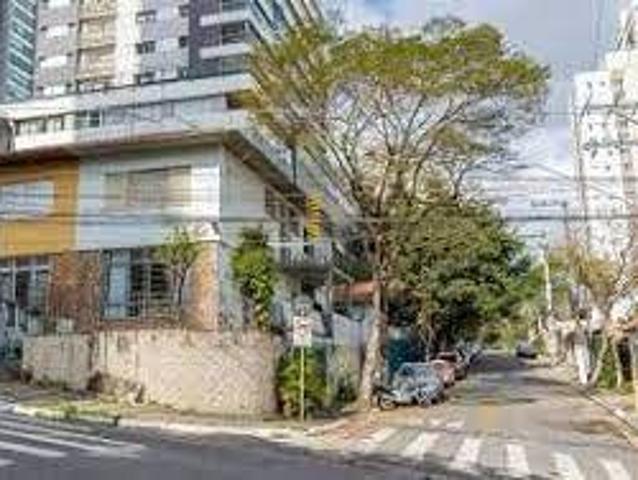 Casa a venda no Brooklin Velho com 4 suítes, piscina