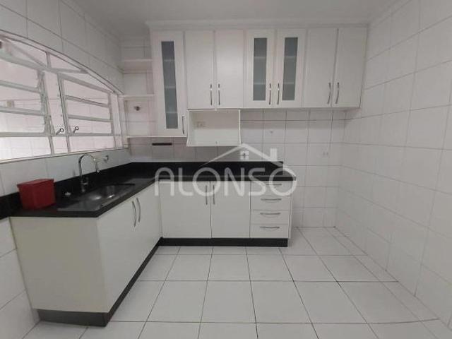 CASA A VENDA NO BUTANTÃ COM 02 DORMITÓRIOS E 01 VAGA