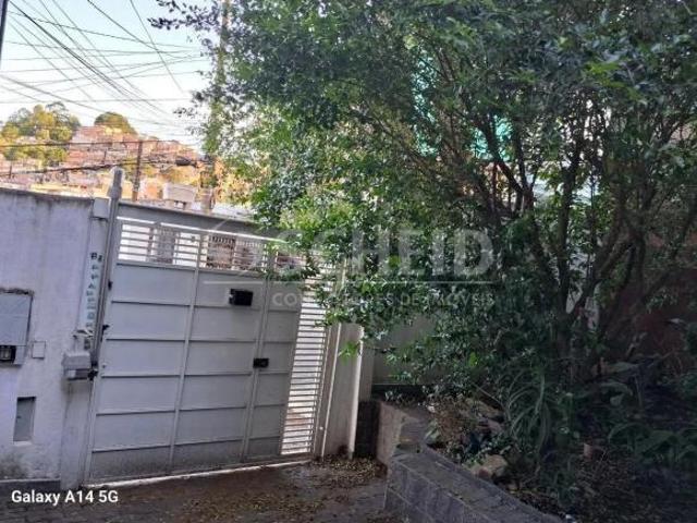 Casa à Venda no Butantã, 150m², 3 Suítes, Escritório, Banheira, Quintal, 2 vagas, Portão Automático