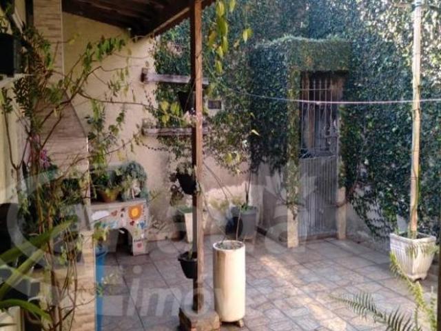 Casa à venda no Bussocaba com 3 quartos