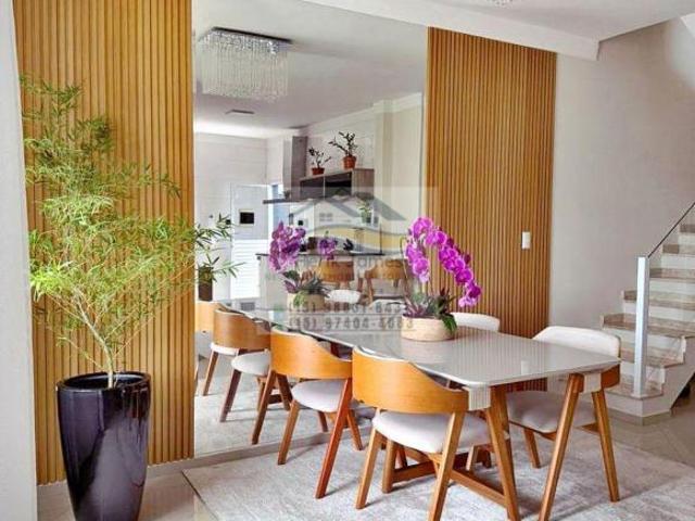 Casa a venda no Golden Park Residence II