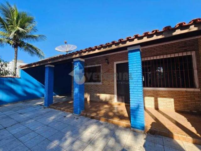 Casa à venda no Golfinhos em Caraguatatuba SP