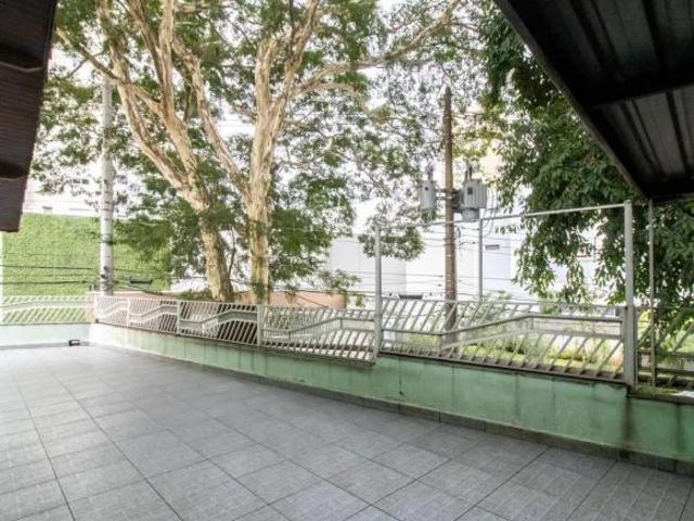 Casa à Venda no Gopoúva em Guarulhos com 3 Quartos e Churrasqueira