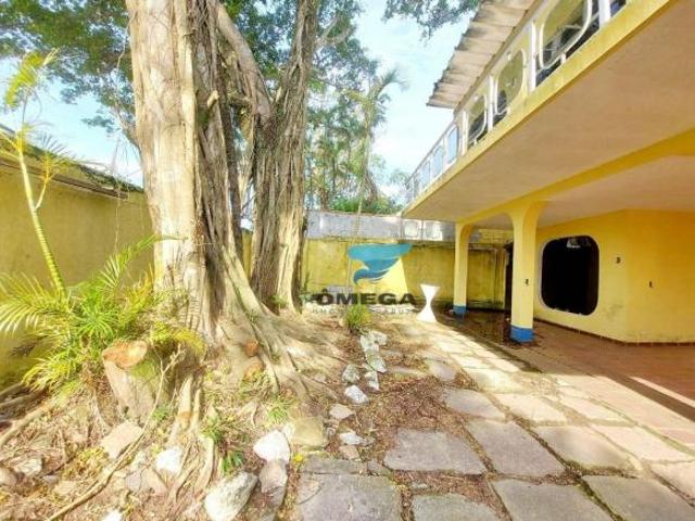 Casa à Venda no Guaiúba no Guarujá | Omega Imóveis