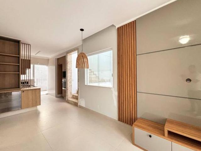 Casa à venda no Guaiúba no Guarujá, SP | QVista Inteligência Imobiliária Guarujá