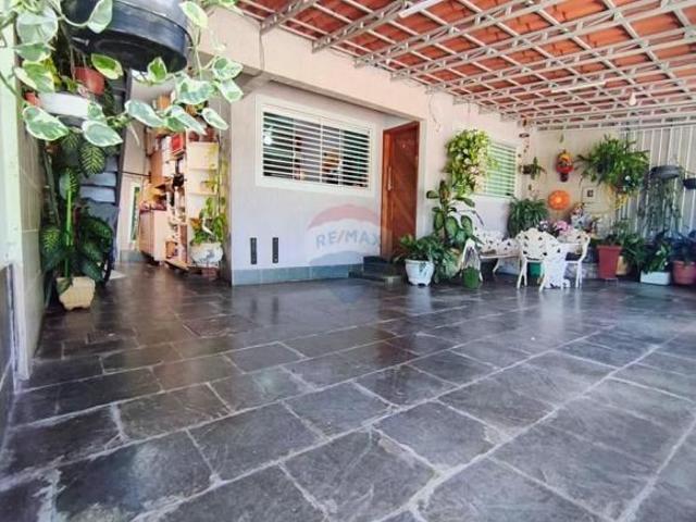 Casa a venda no Guará II com 5 Quartos!
