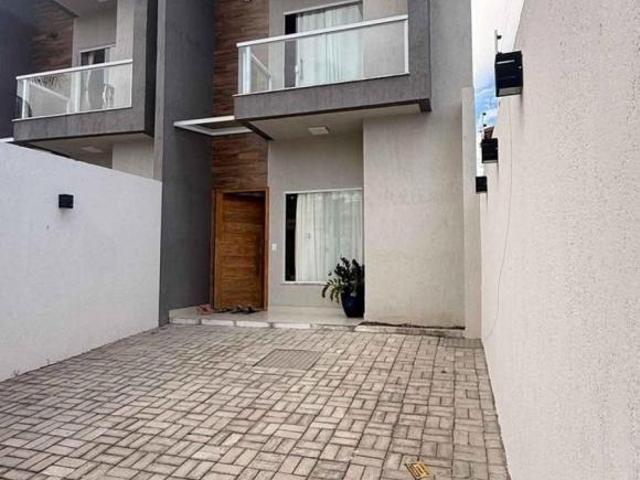 CASA Á VENDA NO GUARUJÁ