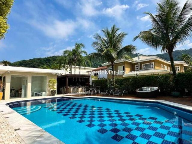 Casa à venda no Guarujá, condomínio Granville na praia da Enseada