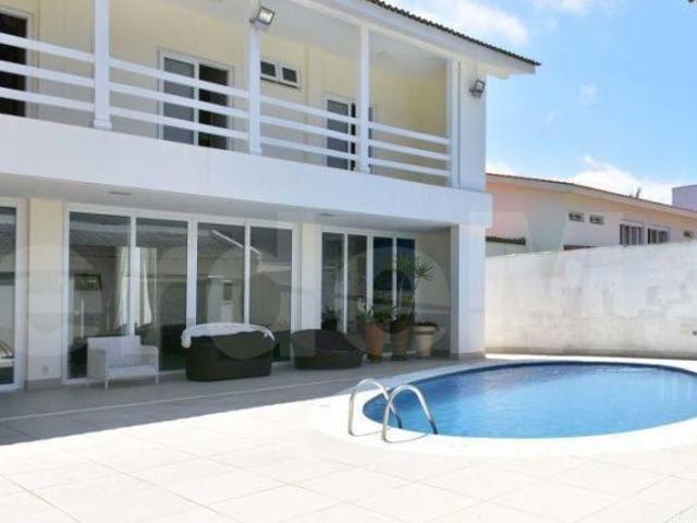 Casa à venda no Guarujá Condomínio Jardim Acapulco na Praia do Pernambuco