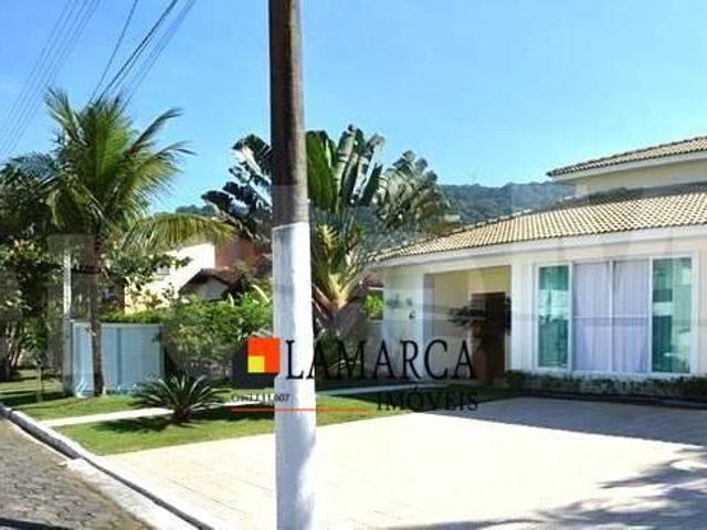 CASA A VENDA NO GUARUJA EM CONDOMINIO