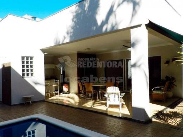 Casa a venda no Damha IV com 03 quartos, suíte com hidro e piscina