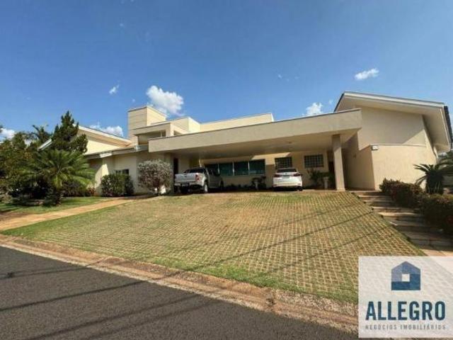 Casa à venda no Damha IV com 3 dormitórios e 2 vagas de garagem / Próximo ao Pão de Açúcar dos Damha