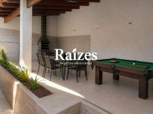 Casa à venda no Daniel Fonseca em Uberlândia com 3 quartos sendo 2 suítes, varanda gourmet e 2 vagas