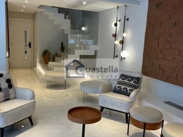 Casa à Venda no Demarchi, SBC: 250m², 3 Suítes, 4 Banheiros