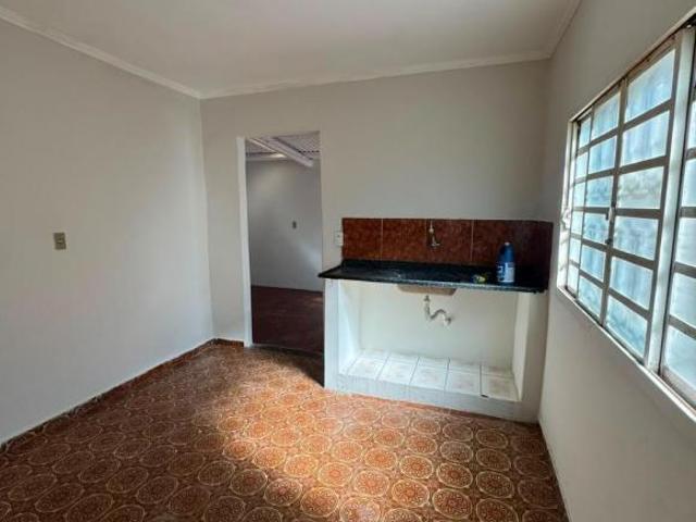 CASA À VENDA NO DERMÍNIO