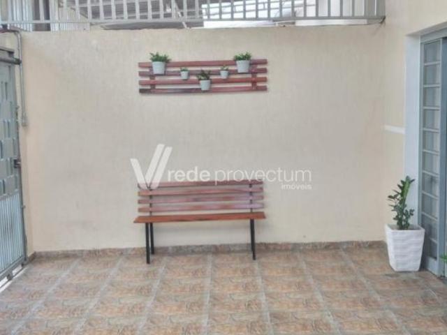 Casa à venda no Dic V, com 3 quartos