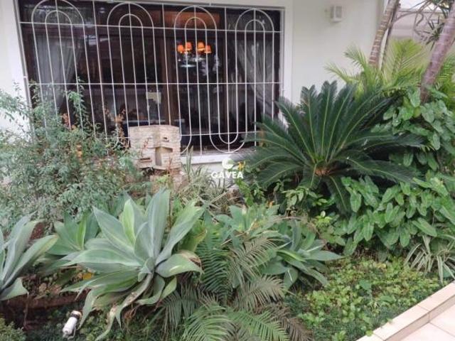 Casa à venda no Embaré em Santos